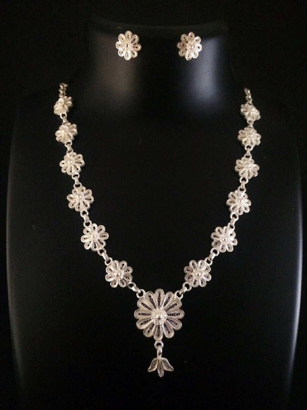 Silver Necklace online for women | Silverlinings | Handmade Filigree