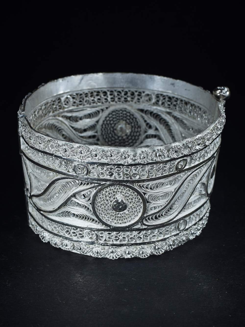 Silver Bangles online | handmade with Filigree art – Silverlinings